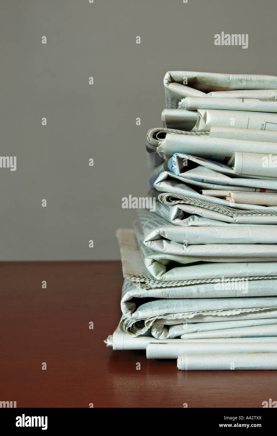 stack of newspapers Stock Photo - Alamy