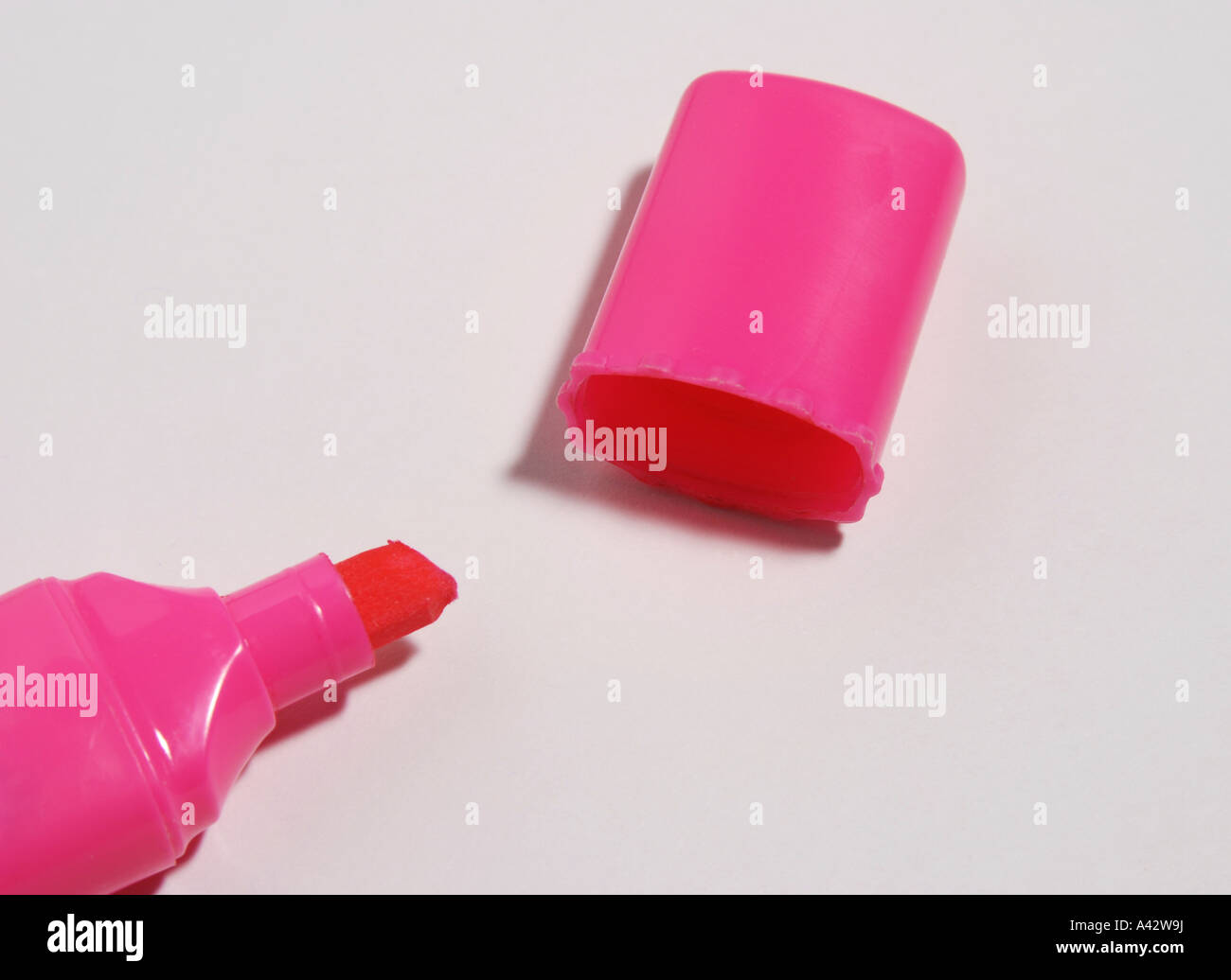 pink marker highlighter and cap Stock Photo - Alamy