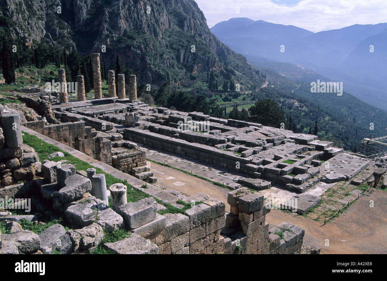 Delphi amphitheatre hi-res stock photography and images - Alamy