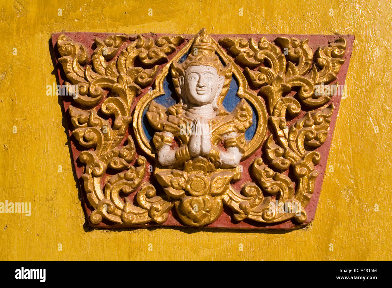 Vat temple si muang hi-res stock photography and images - Alamy