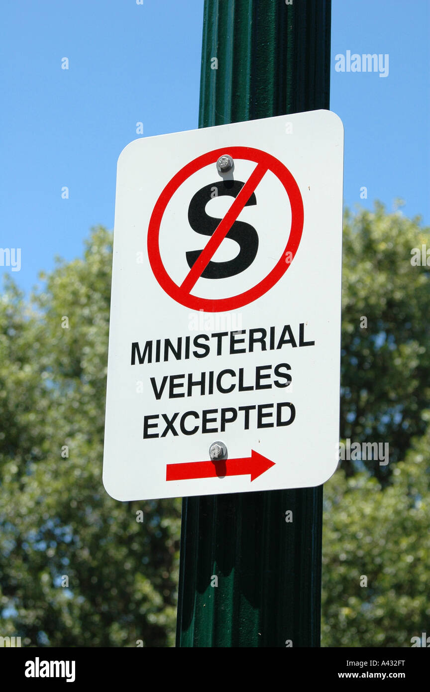 Ministerial car hi-res stock photography and images - Alamy