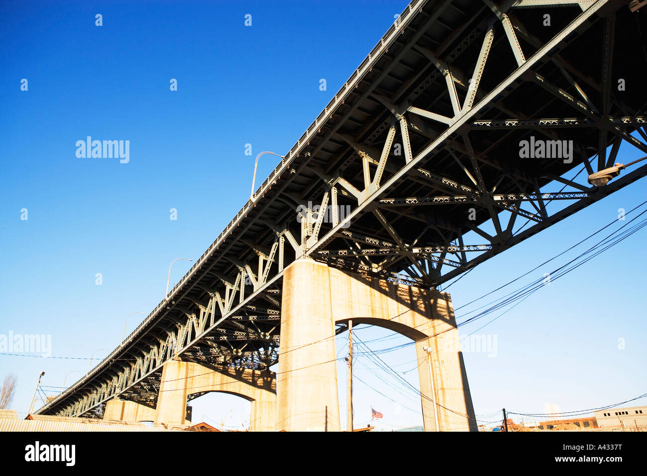 HIGHWAY, OVERPASS, TRAFFIC, LIGHTS, SIGNS, CURVE, UP, OVER, OVERHEAD ...