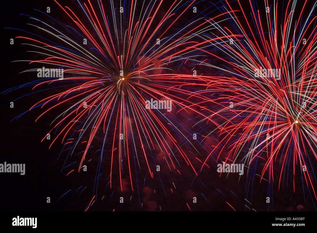 Exploding fireworks starburst hi-res stock photography and images - Alamy
