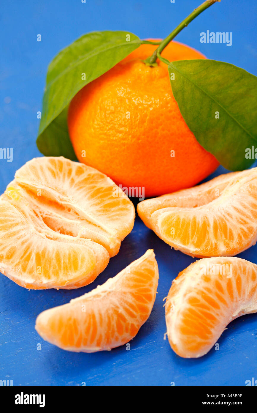 Vertical shot fresh tangerines hi-res stock photography and images - Alamy