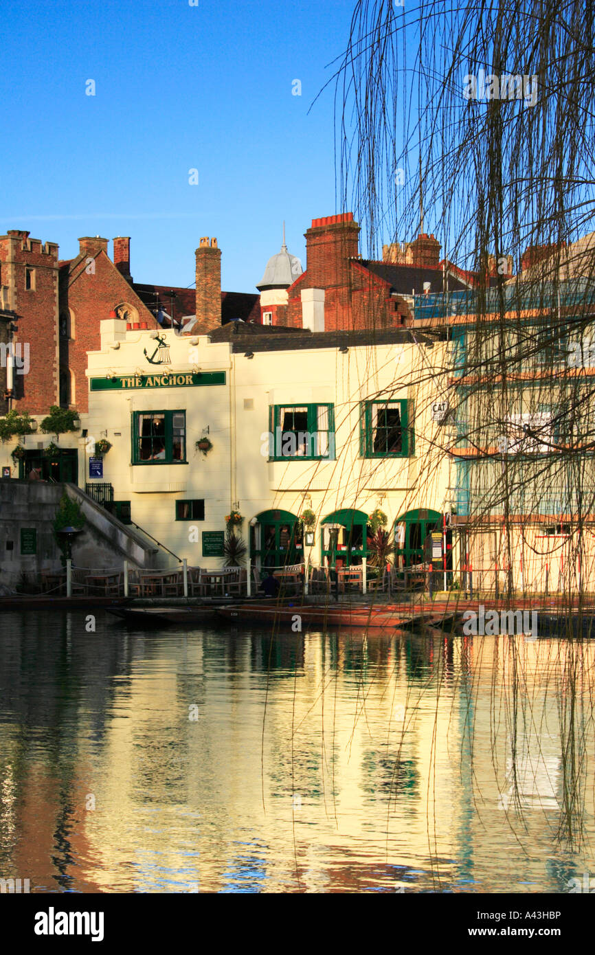The Anchor Pub next to Silver Street Bridge in Cambridge, England Stock ...