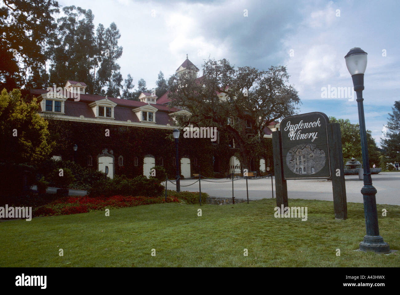 Inglenook winery hi-res stock photography and images - Alamy