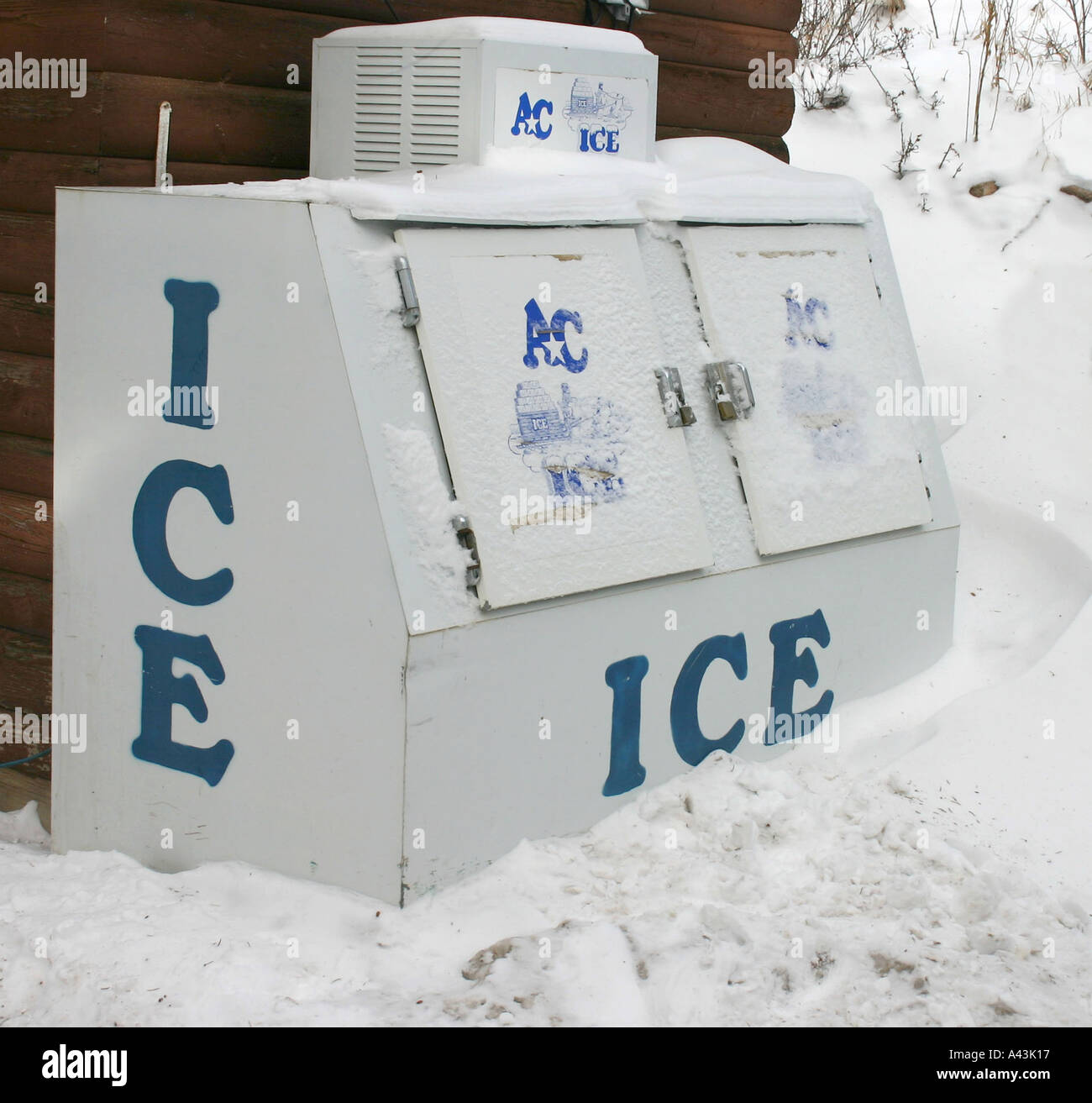 Ice and machine hi-res stock photography and images - Alamy