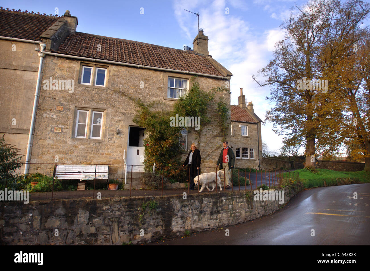 THE VILLAGE OF WELLOW IN SOMERSET UK Stock Photo - Alamy