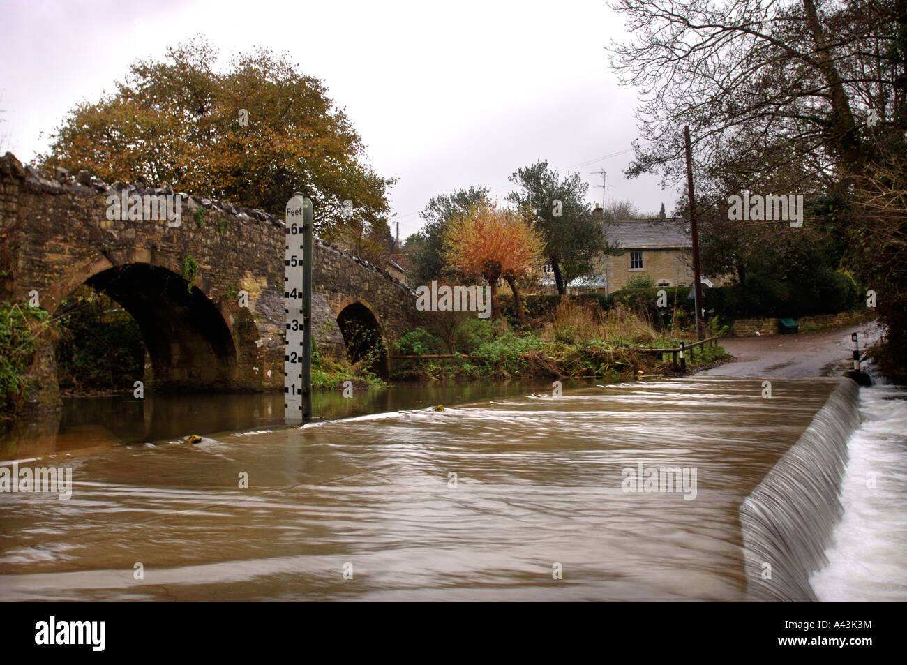 Wellow ford hi-res stock photography and images - Alamy