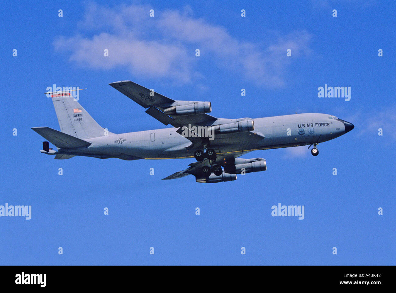 US Air Force Boeing KC-135 Stratotanker aerial refueling aircraft Stock Photo - Alamy