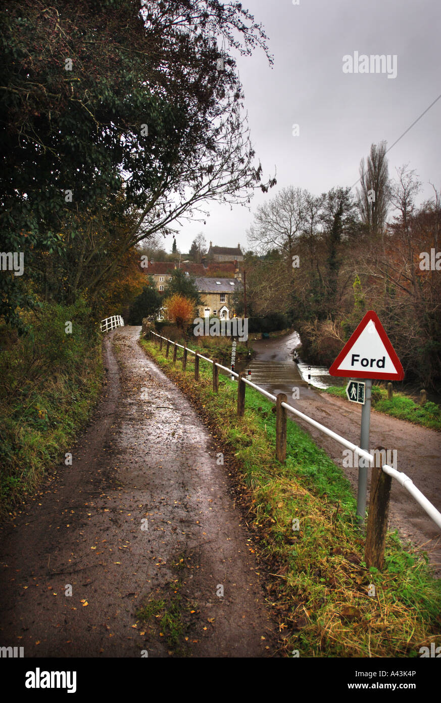 Wellow village hi-res stock photography and images - Alamy