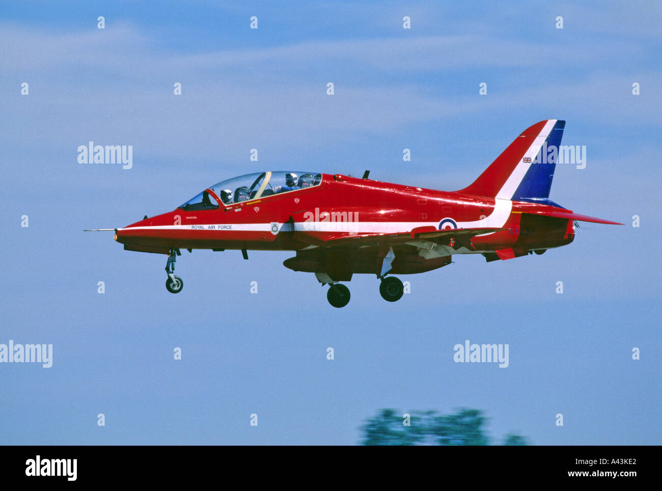 Red Arrows Hawk Aircraft Stock Photo - Alamy