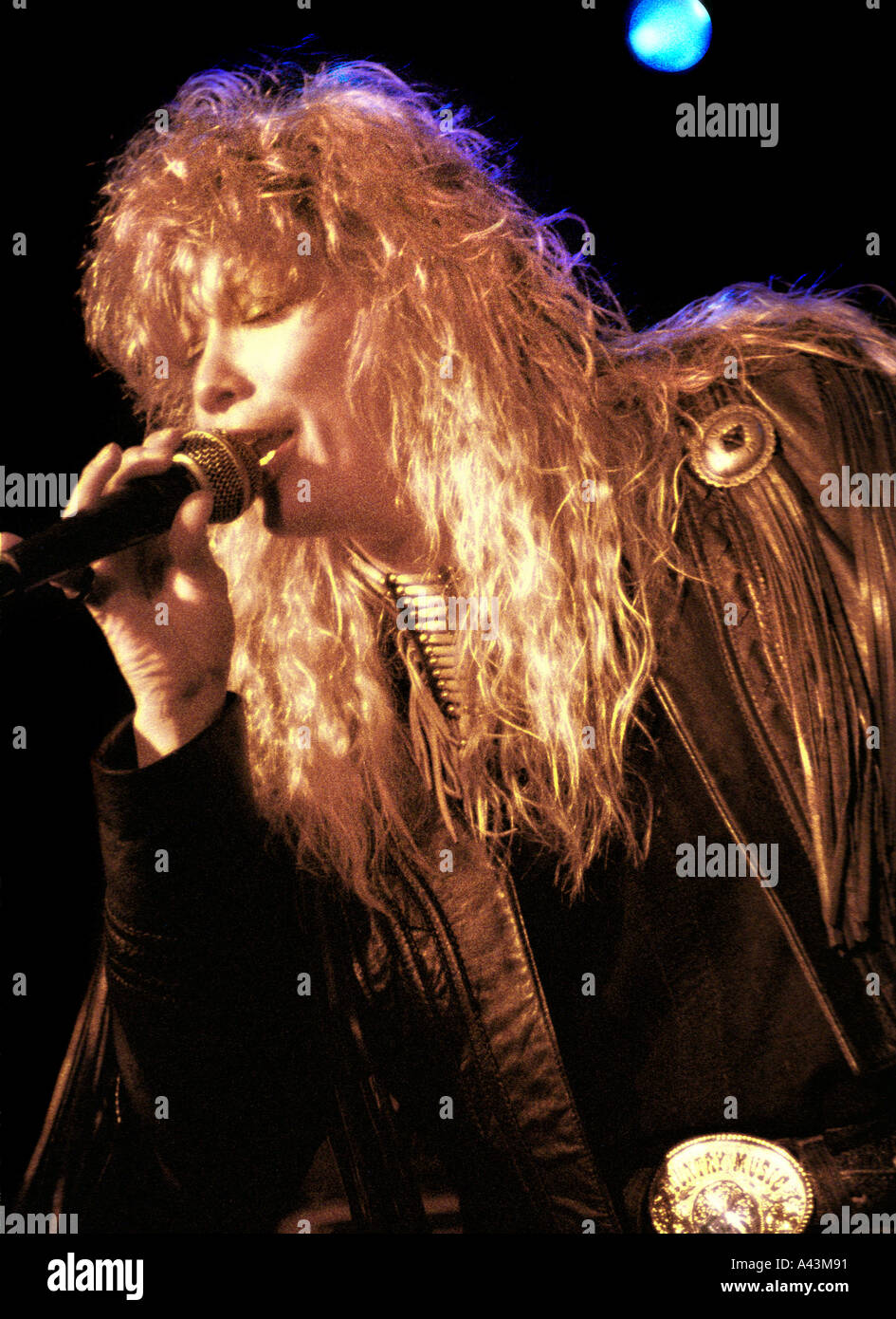 Country and western singer woman hi-res stock photography and images ...