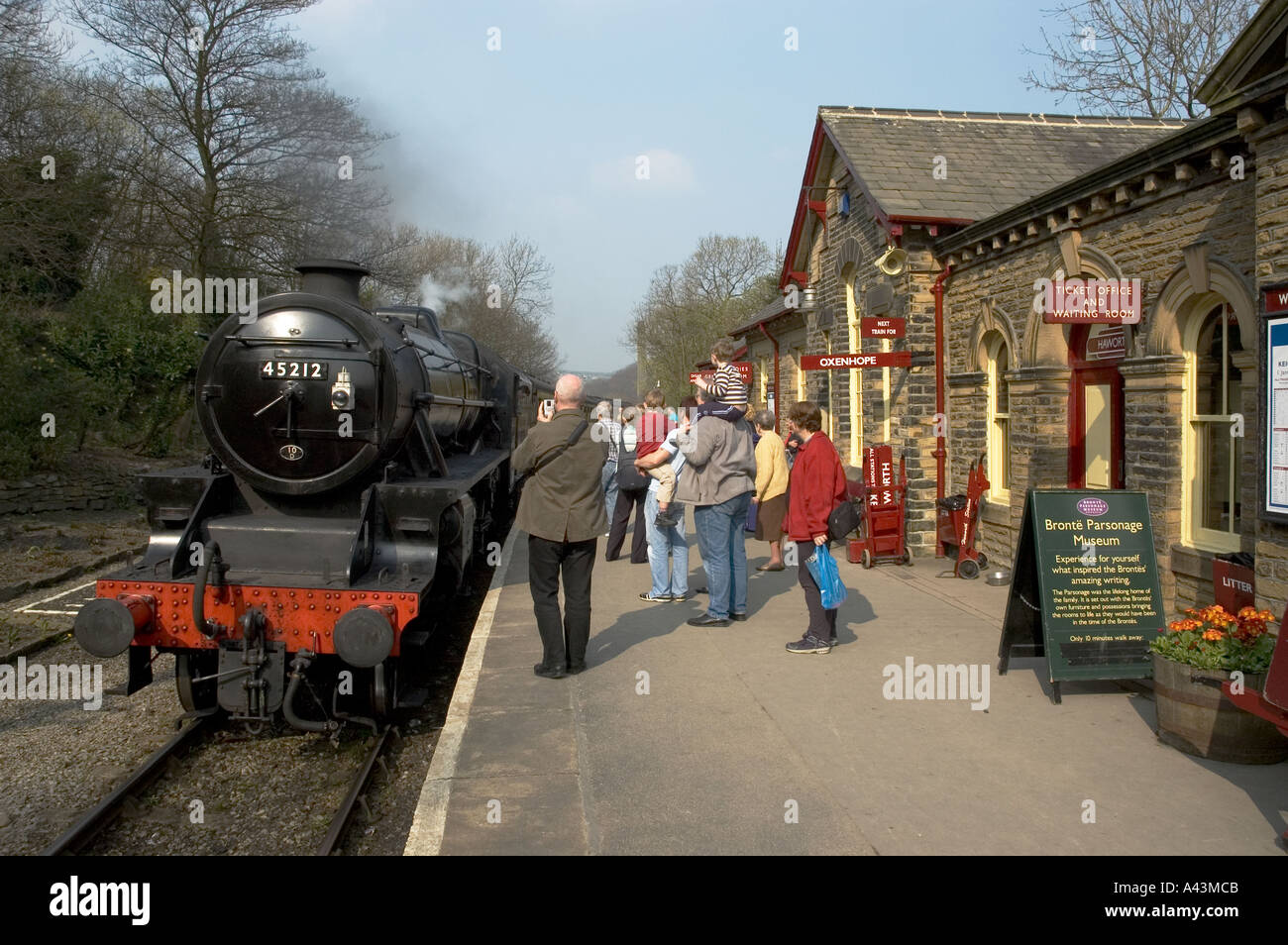 Steam train pulling into Haworth Station on the Keighley and Worth ...