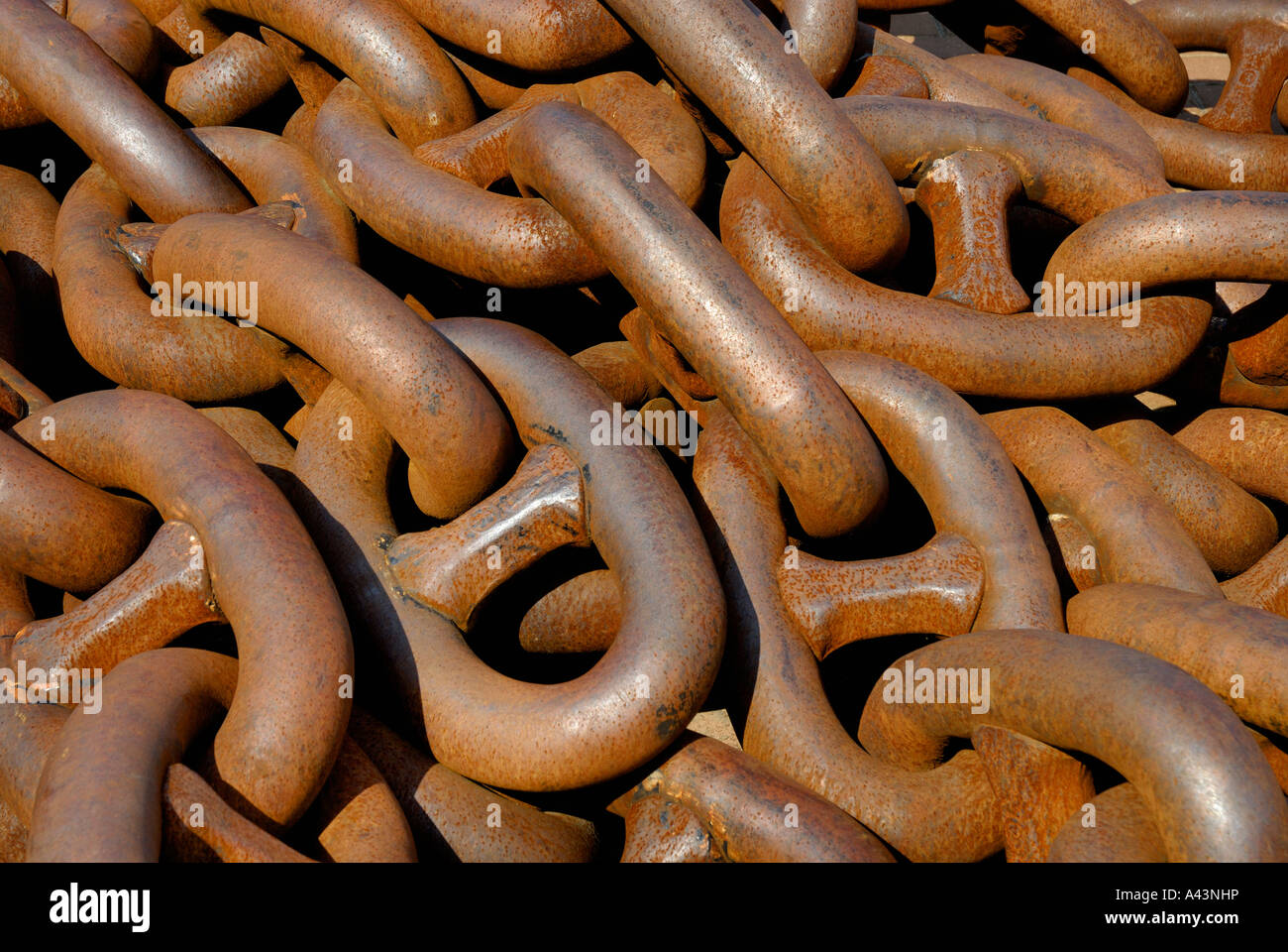 RUSTY CHAIN LINKS Stock Photo - Alamy