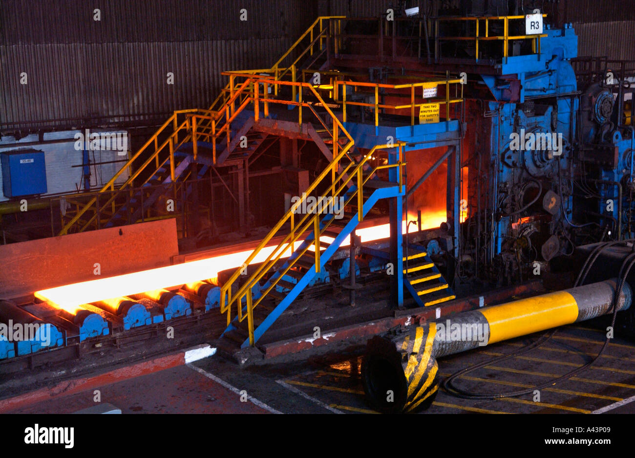 Integrated steel production plant hi-res stock photography and images ...