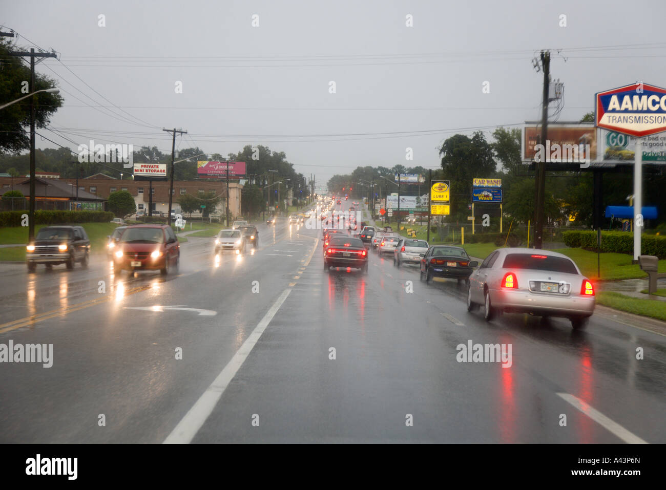 Heavy traffic in rain Stock Photo - Alamy