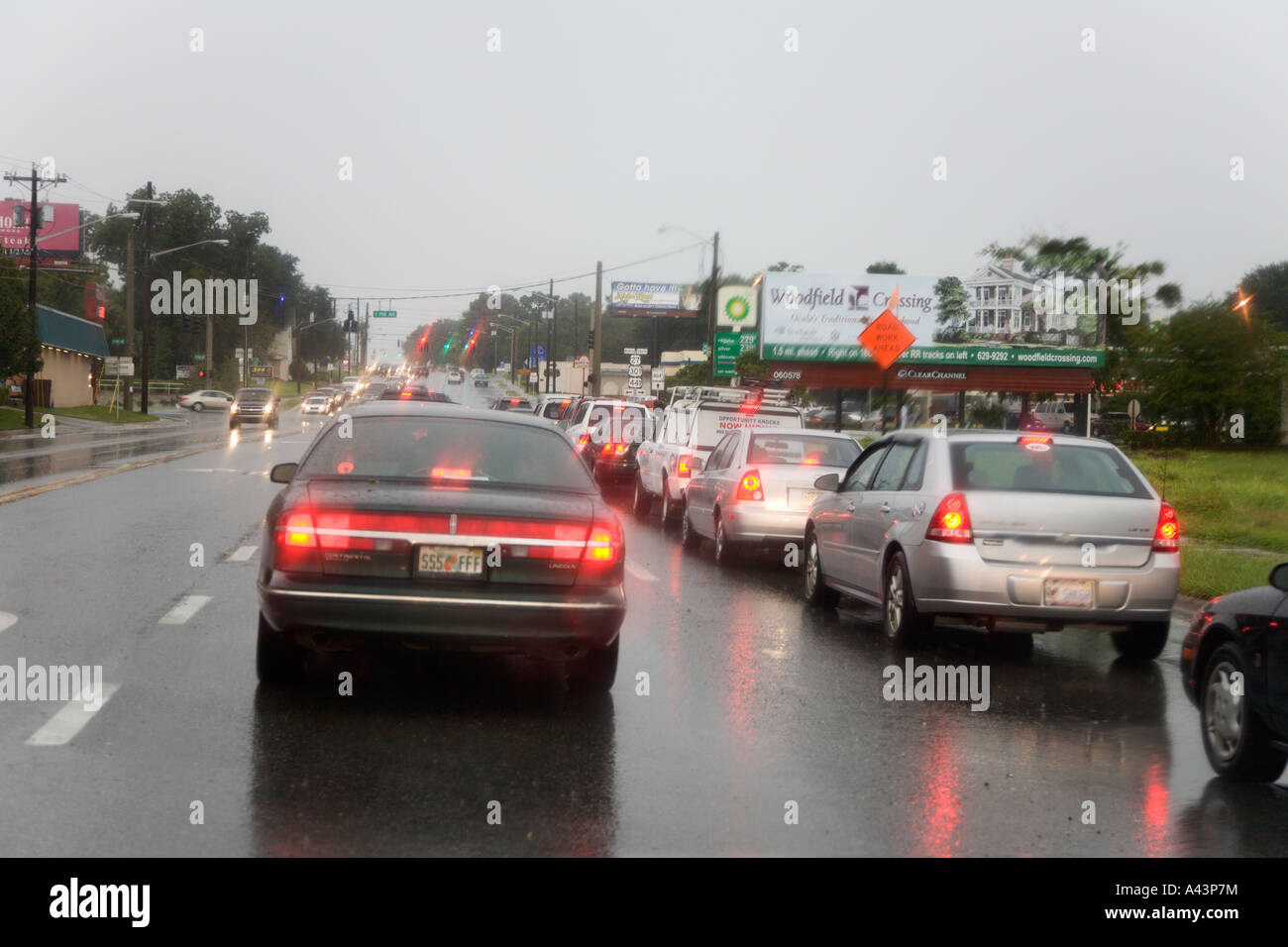 Heavy traffic in rain Stock Photo - Alamy