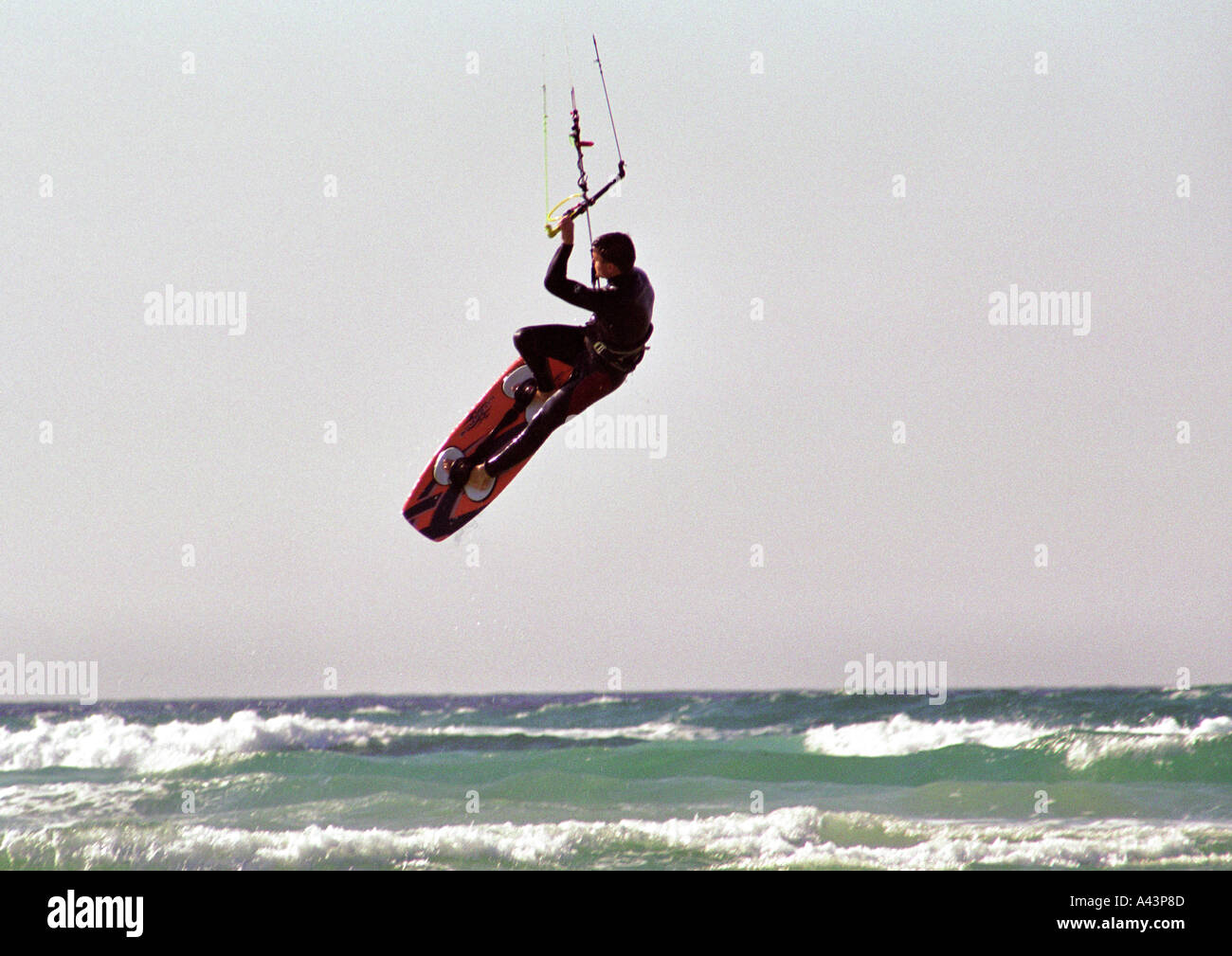 Kitesurfing cornwall hi-res stock photography and images - Alamy