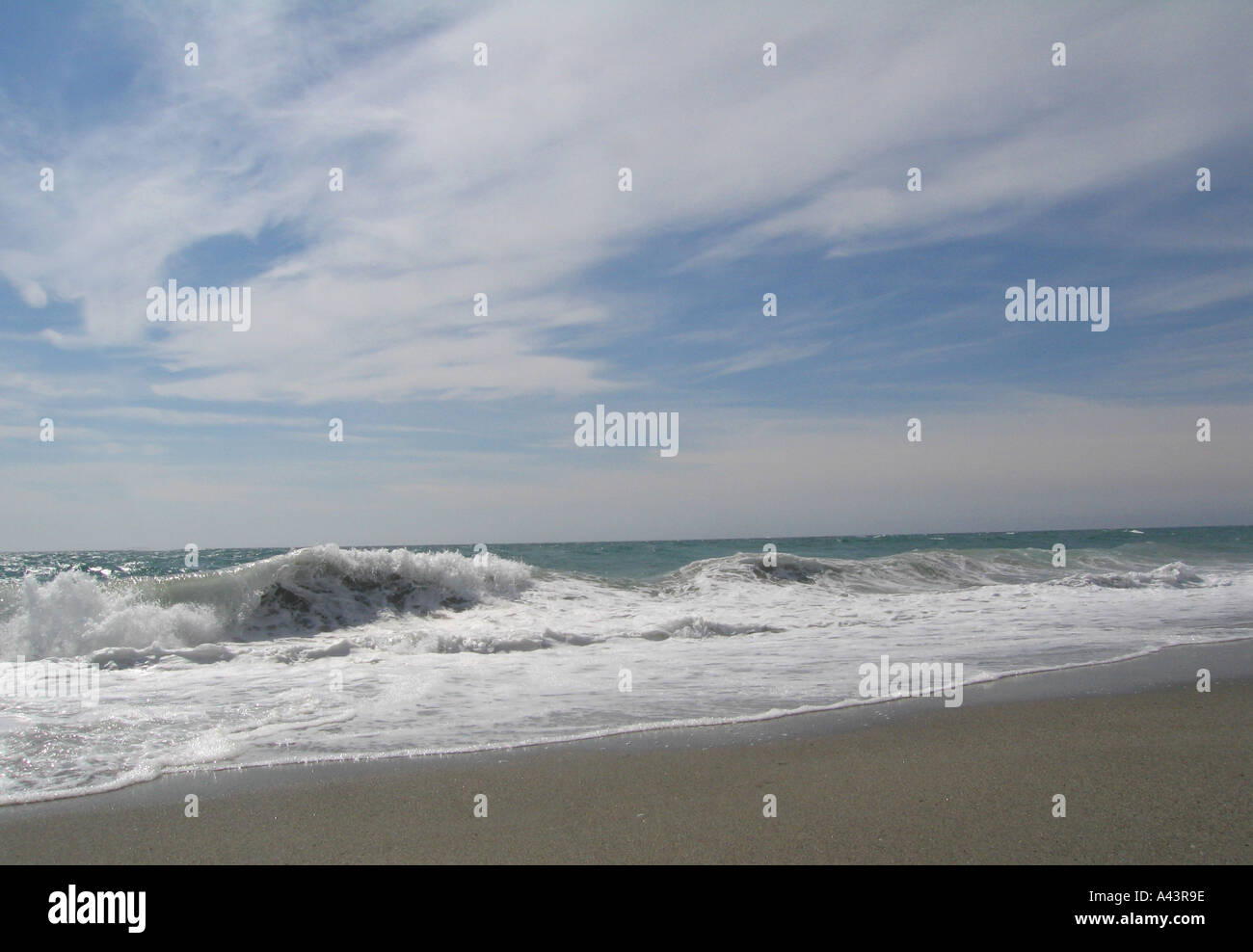 Strong waves hi-res stock photography and images - Alamy