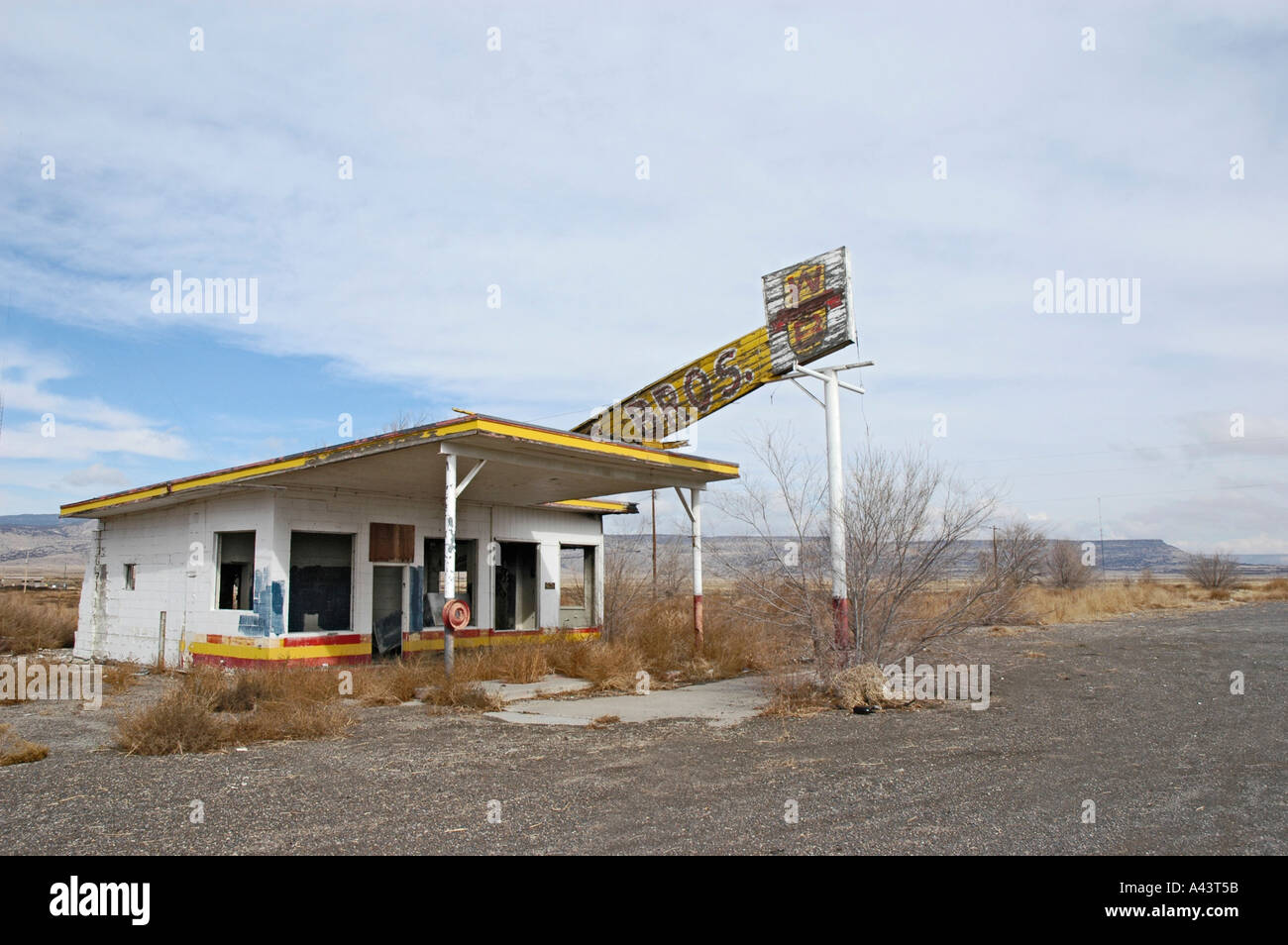 Deserted Route 66 Whiting Brothers gas station in Eastern New Mexico ...