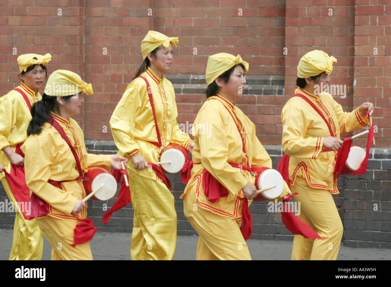 Chinese Folk Dancers Stock Photo - Alamy