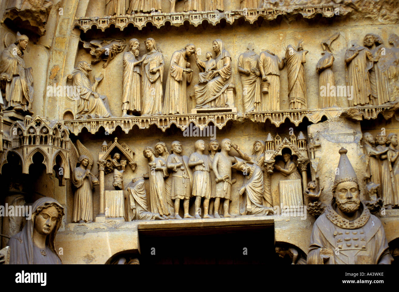 Rheims hi-res stock photography and images - Alamy