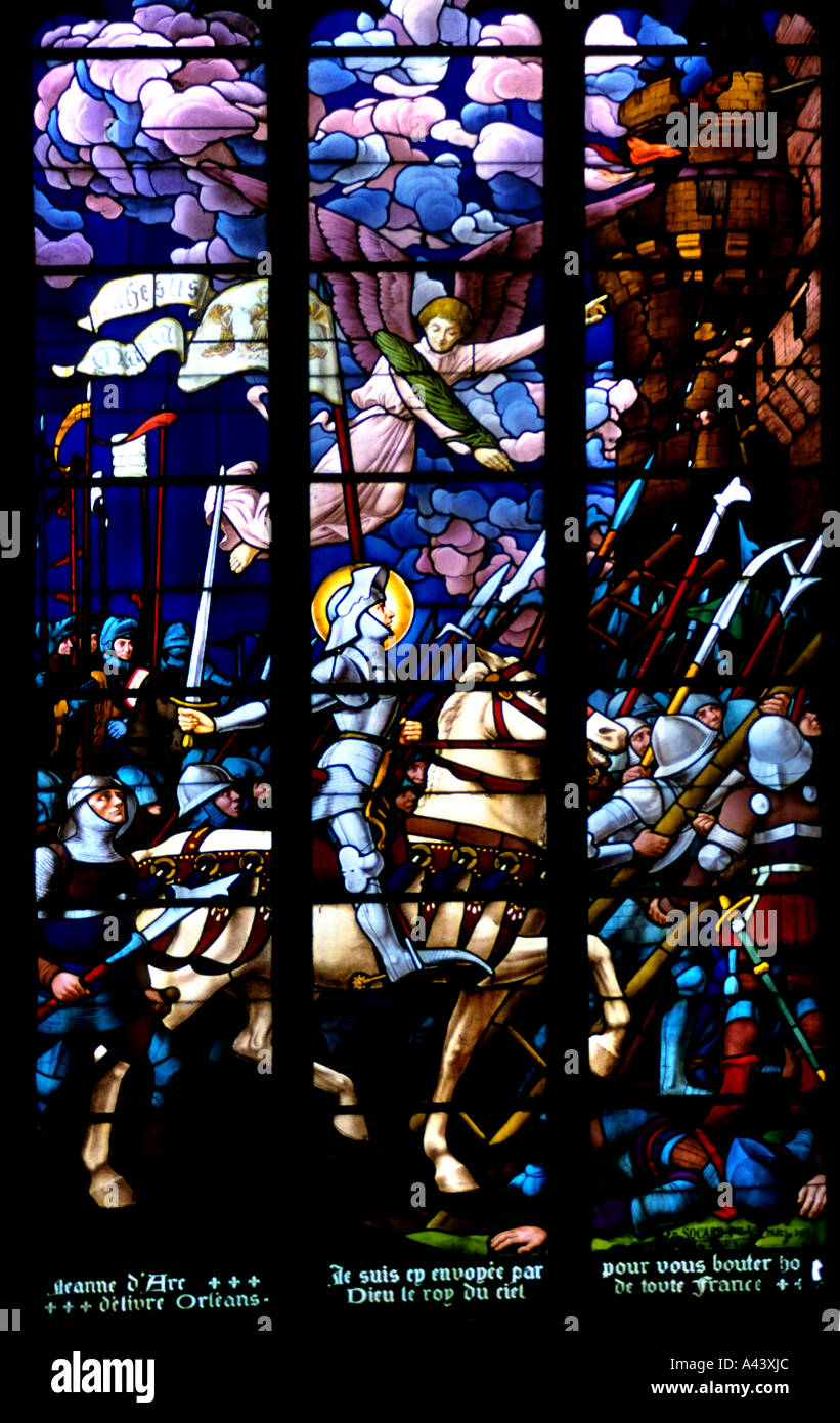 Stained glass window knight st hi-res stock photography and images - Alamy
