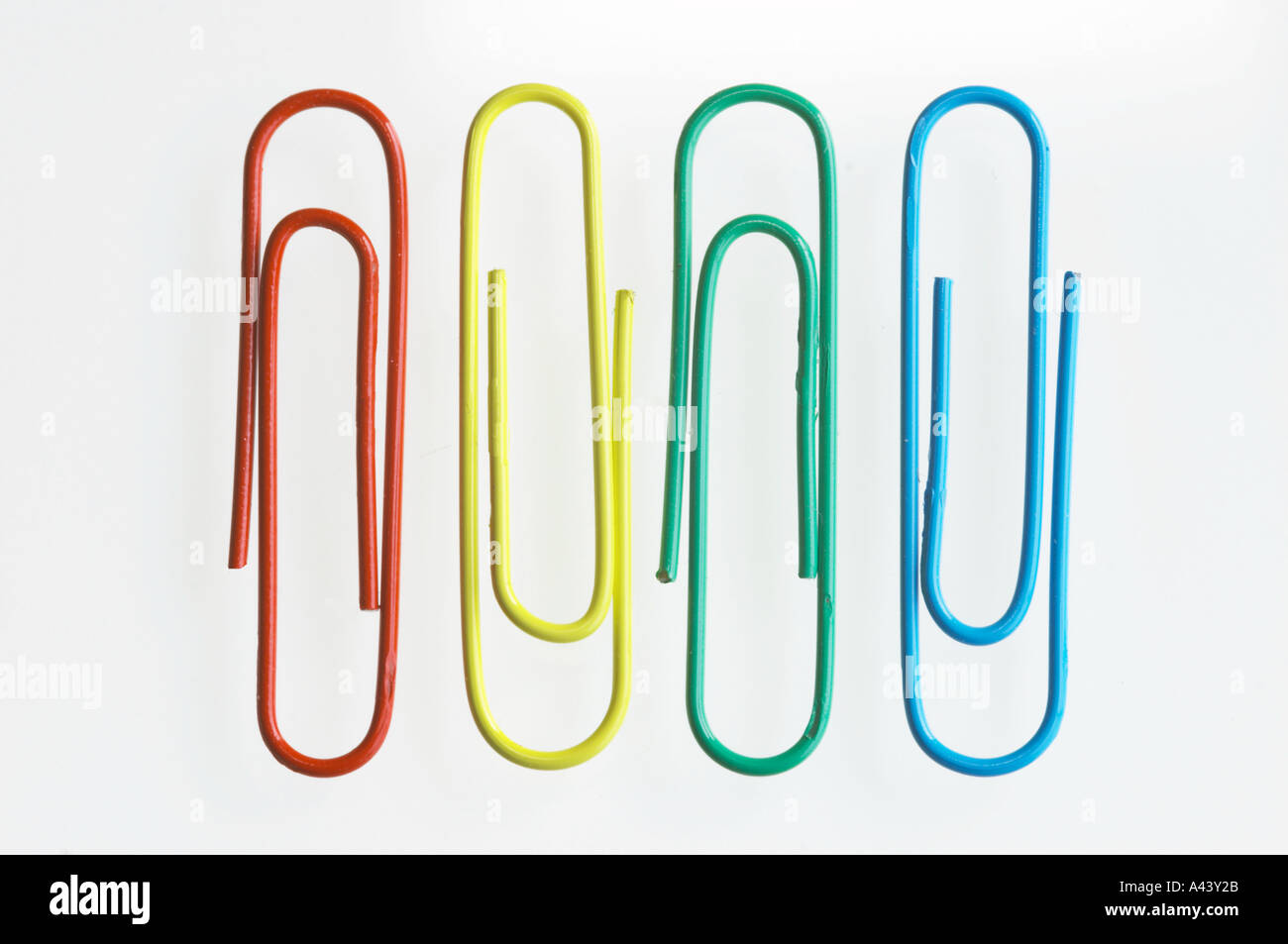 Multicoloured paperclips hi-res stock photography and images - Alamy