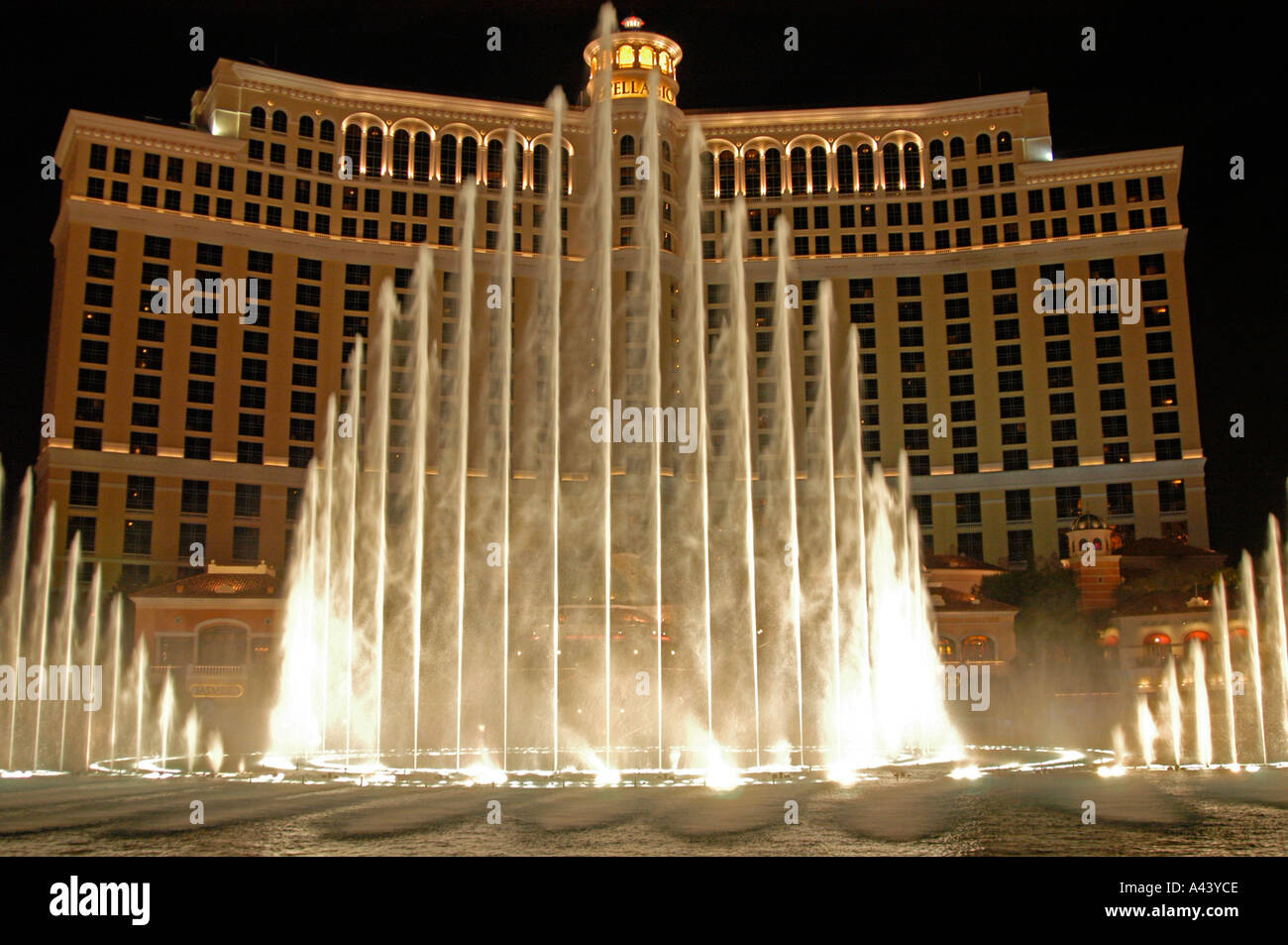 Fountains light show bellagio hi-res stock photography and images - Alamy