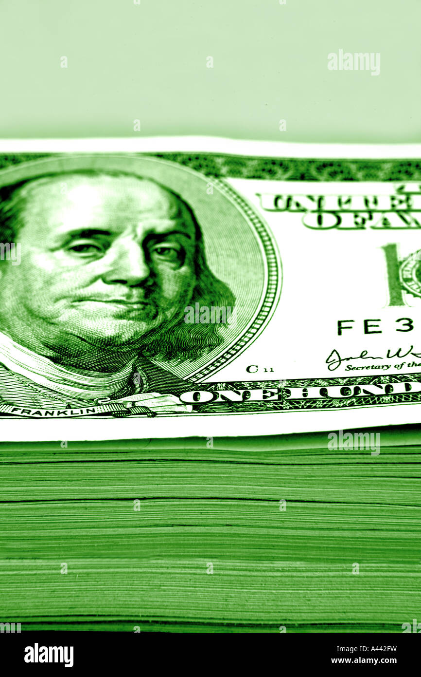 Pile of $100 banknotes Stock Photo - Alamy