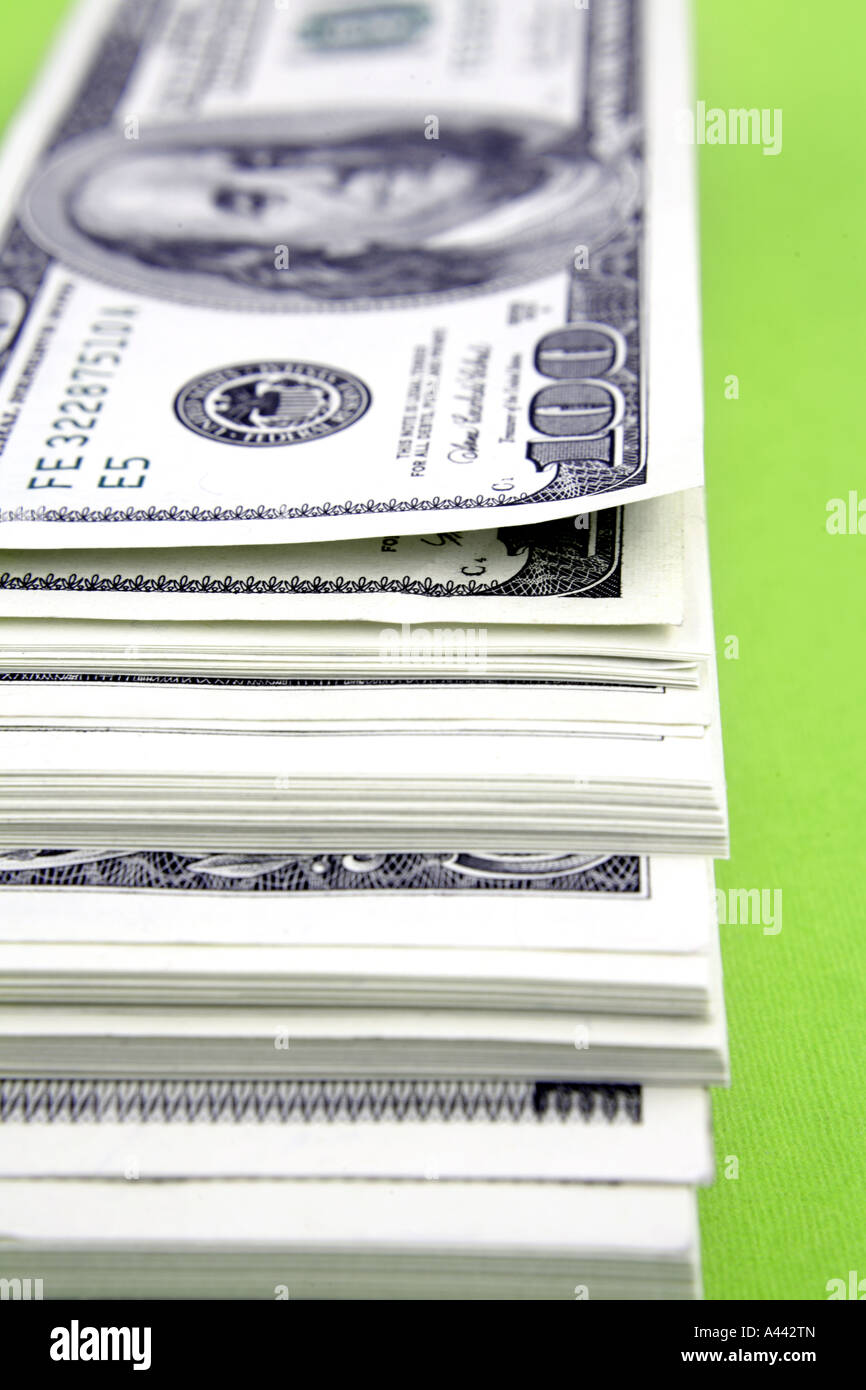 Pile of US banknotes Stock Photo - Alamy