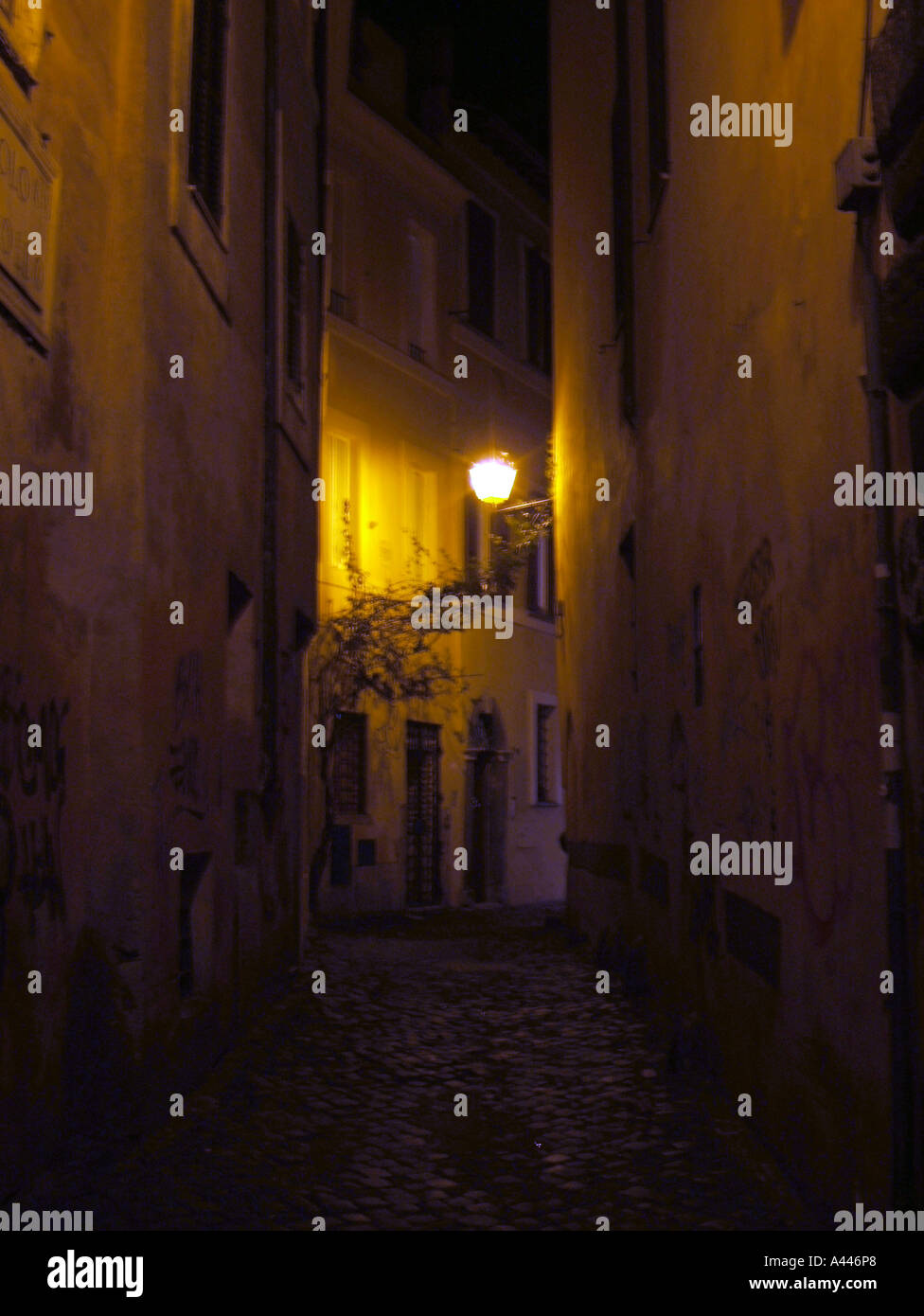back alley at night in rome Stock Photo - Alamy