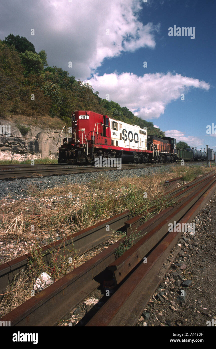 Soo Line railroad engine 333 leaving Pig s Eye yard with Milwaukee Road ...