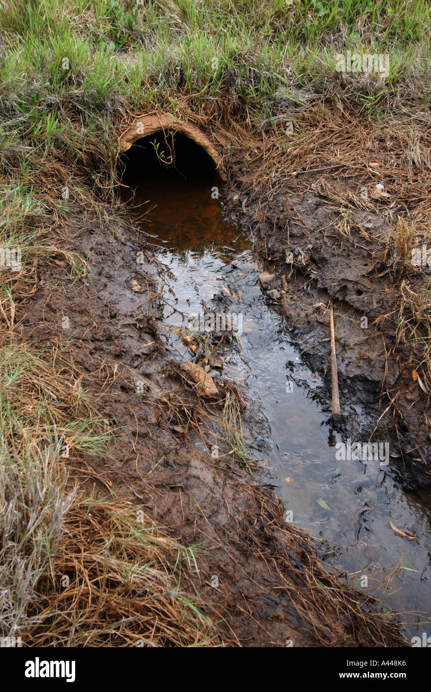 Drainage ditch drain lake hi-res stock photography and images - Alamy