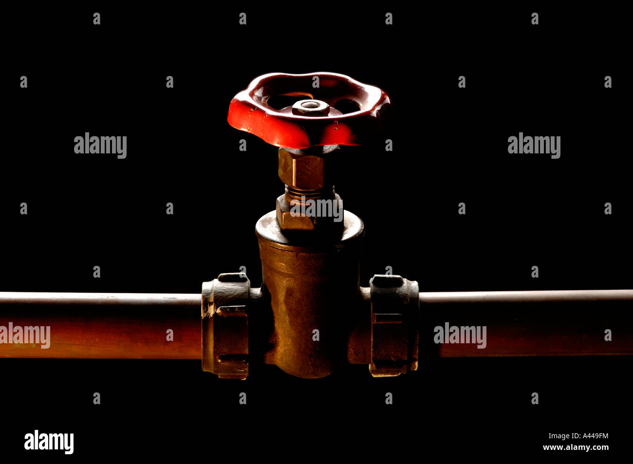 Copper pipework hi-res stock photography and images - Alamy