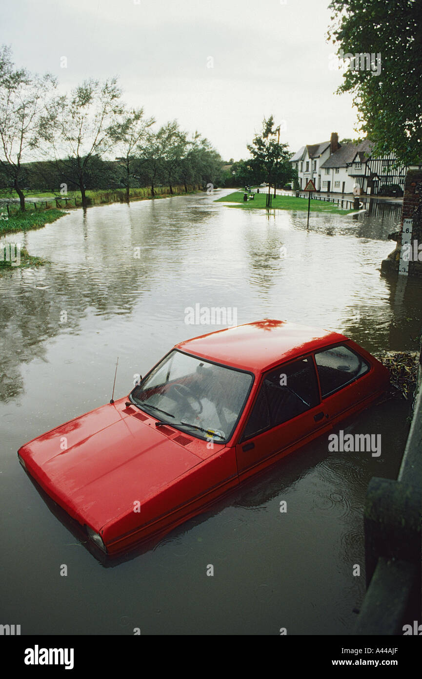 Flooding flooded vertical portrait hi-res stock photography and images ...