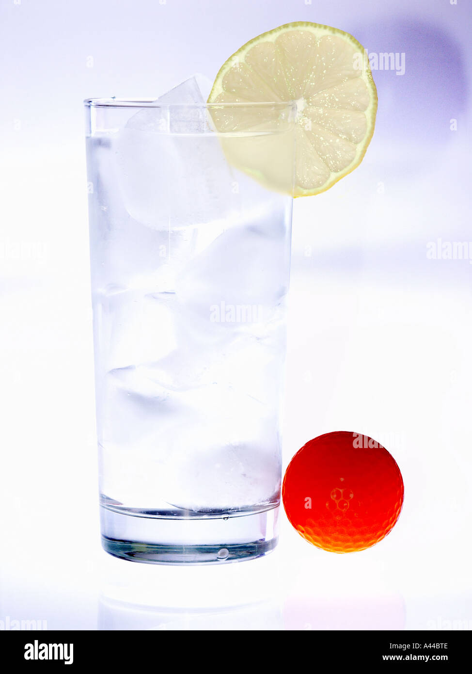 Tall glass of iced lemonade hi-res stock photography and images - Alamy