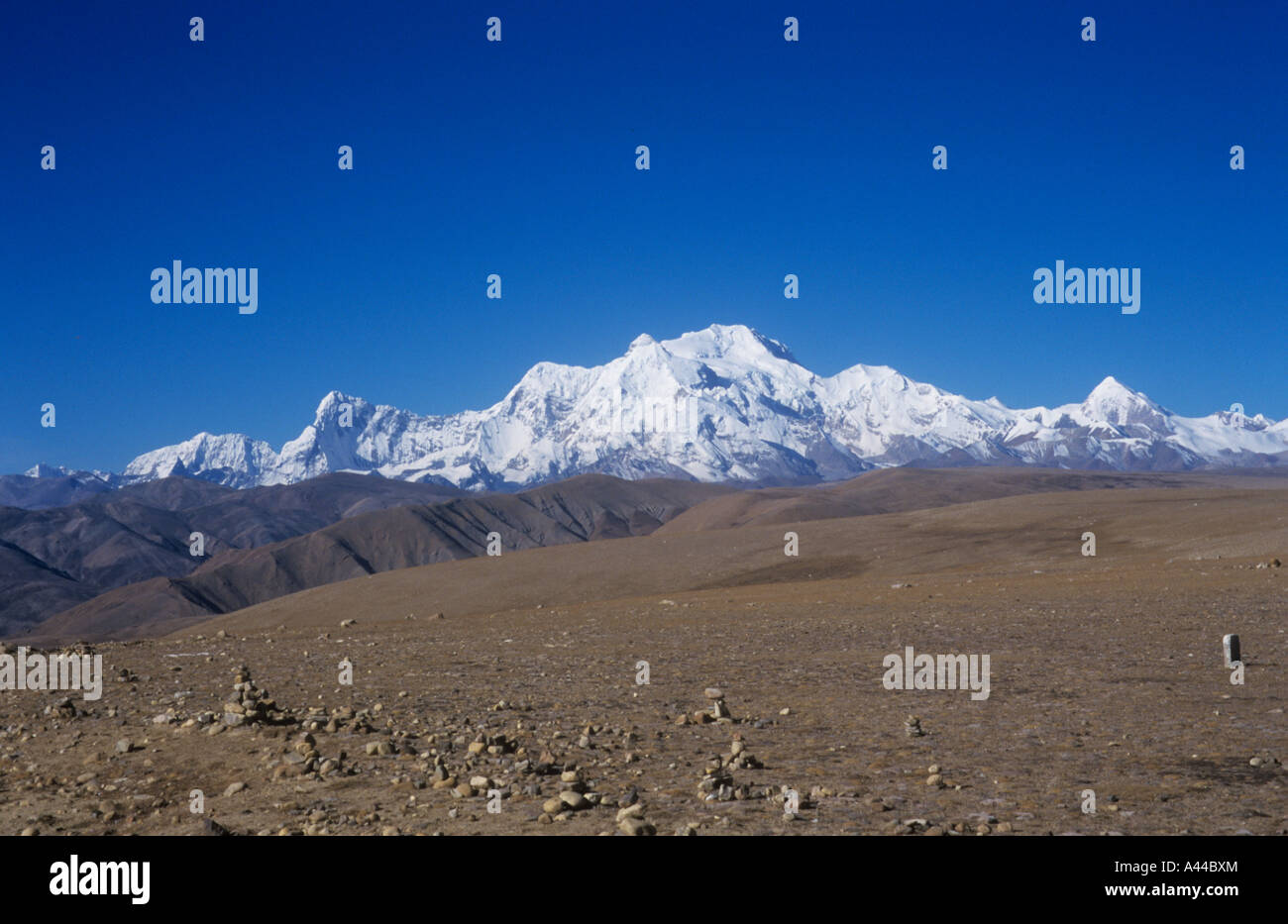 Shishapangma in The Himalayas, viewed across the Tibetan Plateau. 12th ...