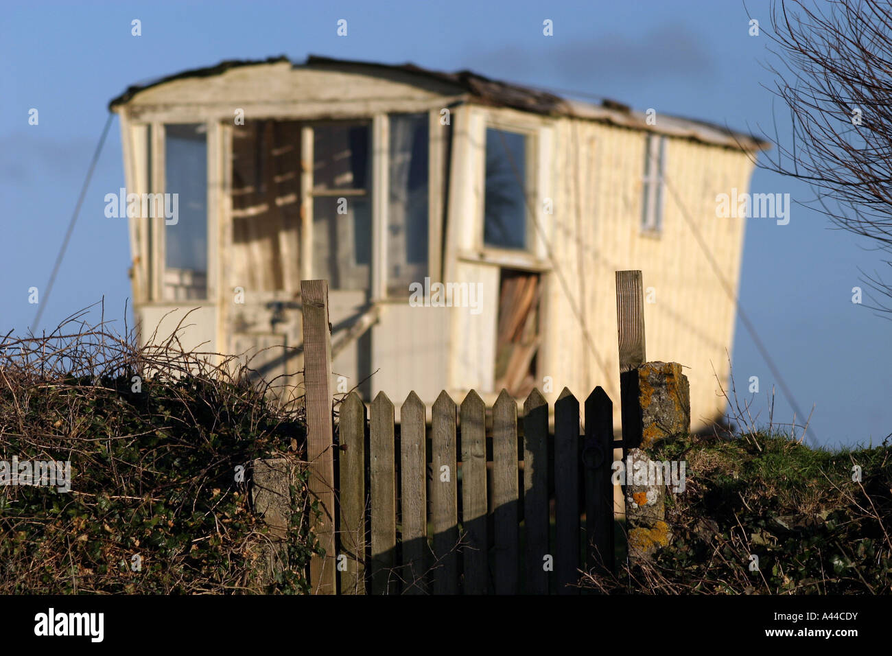 Old static caravan hi-res stock photography and images - Alamy