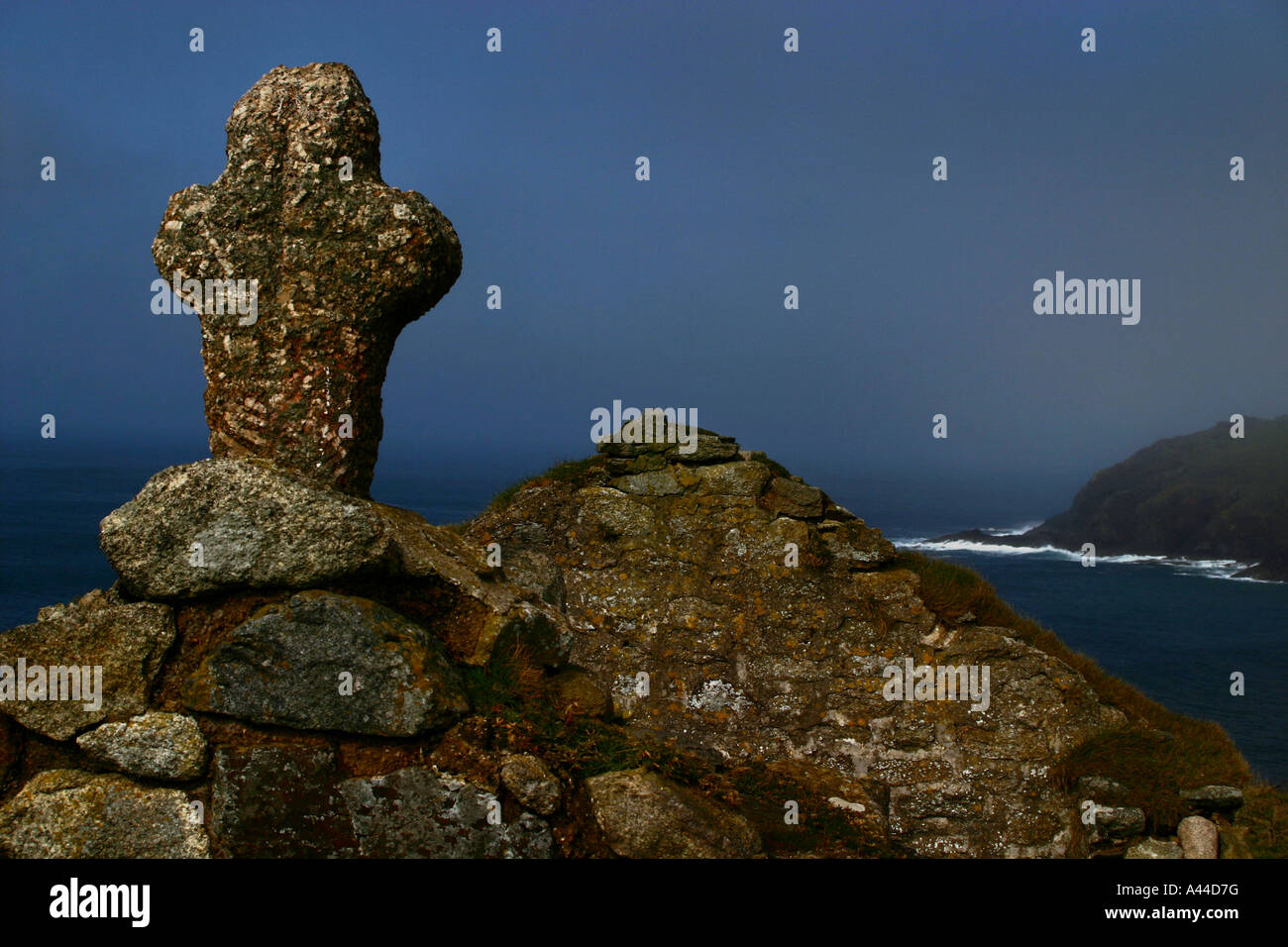 Cornish celtic granite cross hi-res stock photography and images - Alamy