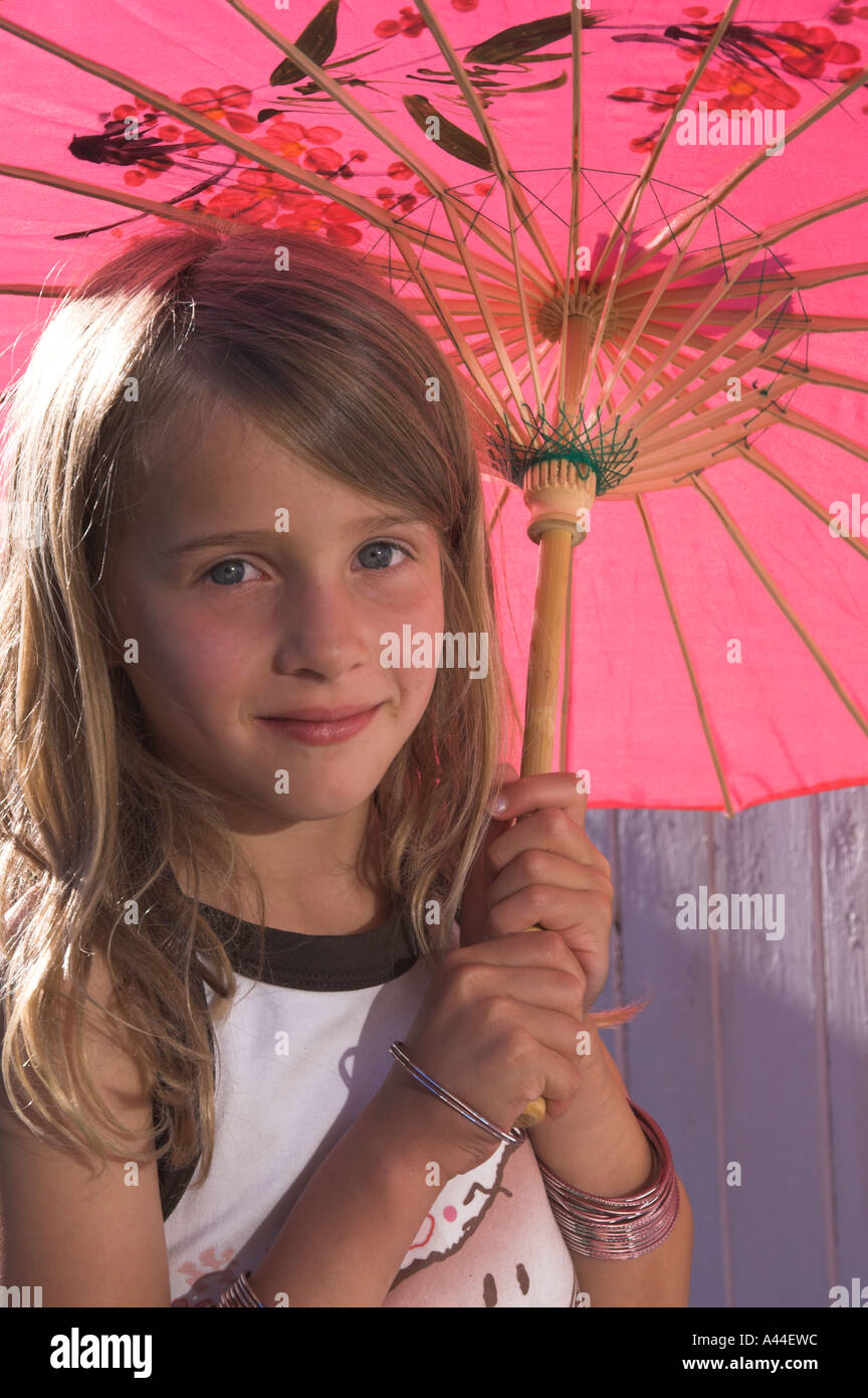young girl with chinese parasol Stock Photo - Alamy