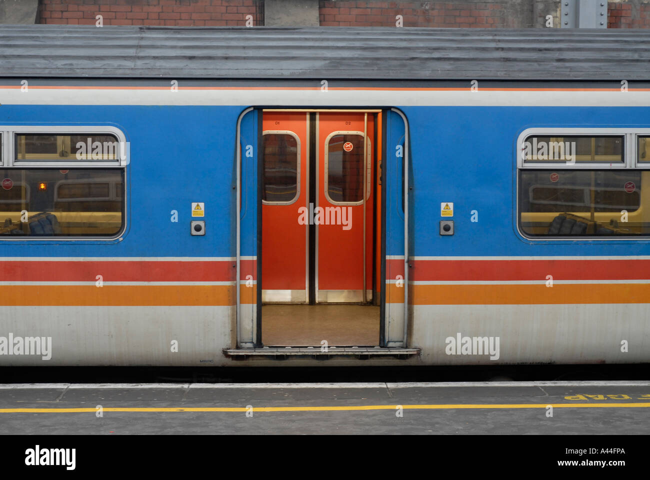 train exterior uk london Stock Photo - Alamy