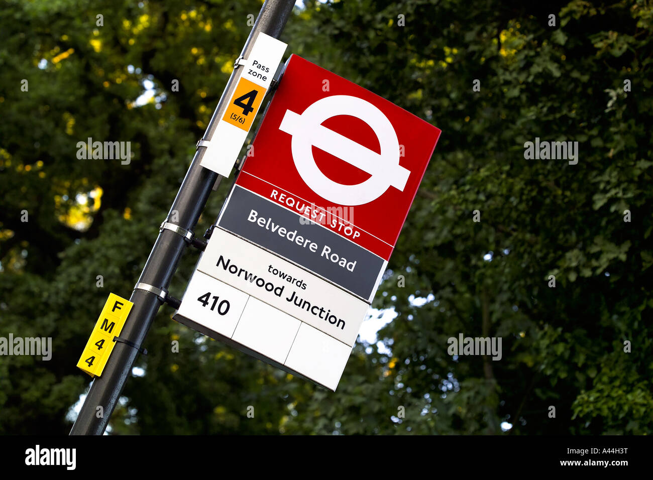 Bus stop sign lamp post hi-res stock photography and images - Alamy