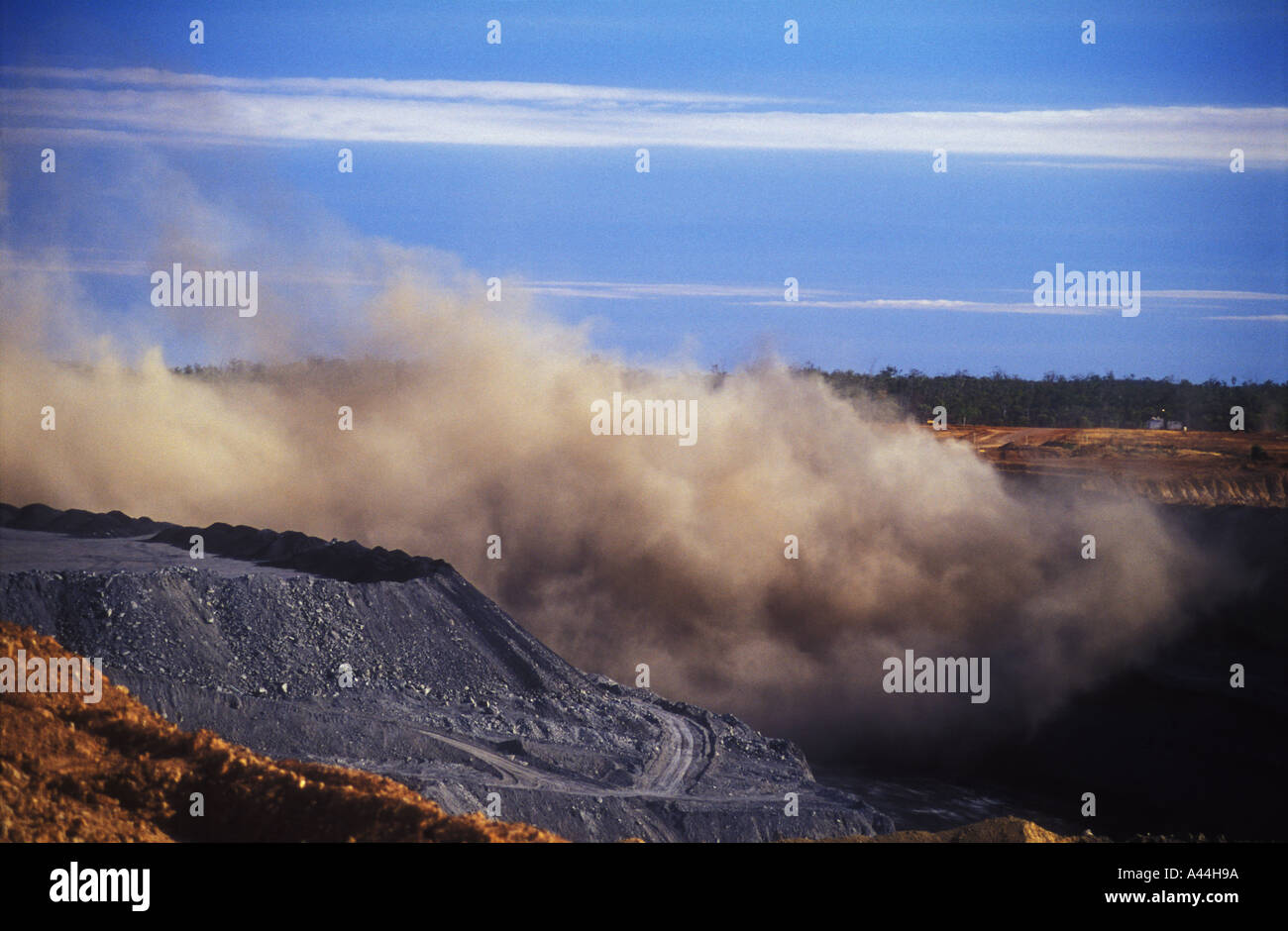 Gelignite explosion hi-res stock photography and images - Alamy