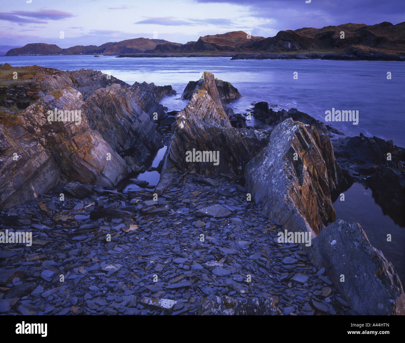 The Cuan Sound viewed from the slate shore of Luing Stock Photo - Alamy