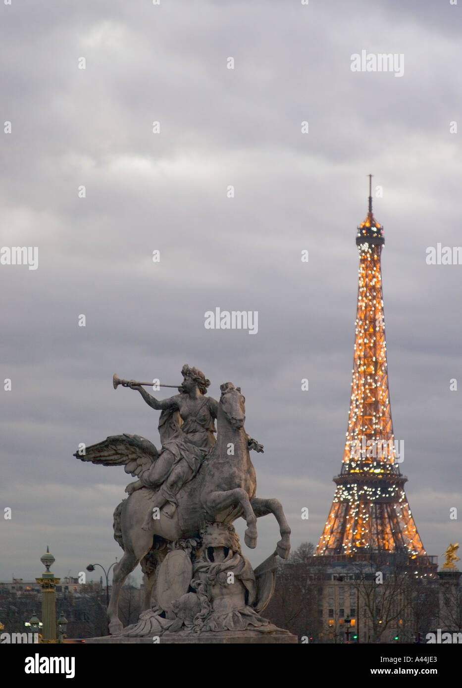 Eiffel tower bad weather hi-res stock photography and images - Alamy