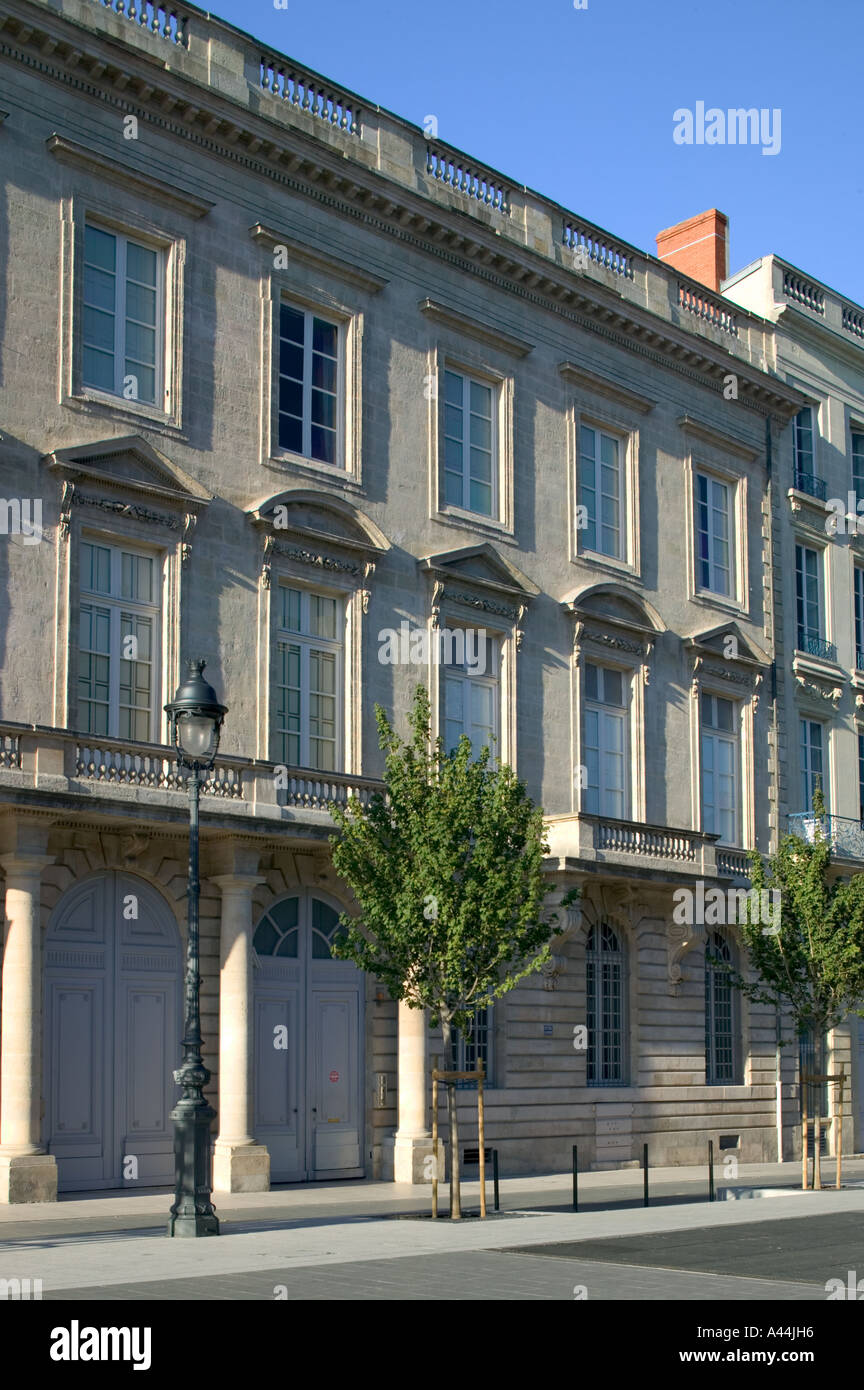 Cours du chapeau rouge hi-res stock photography and images - Alamy