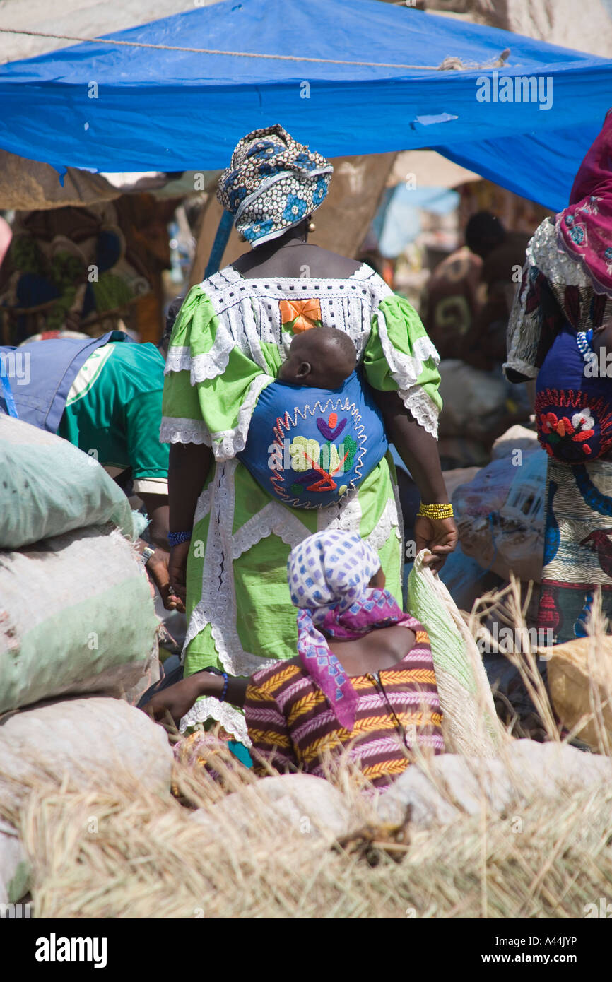The Monday market in Djenne, Mali, West Africa Stock Photo - Alamy