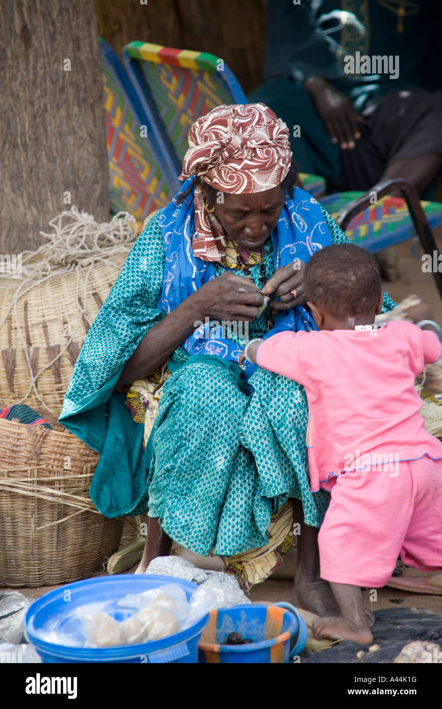 The Monday market in Djenne, Mali, West Africa Stock Photo - Alamy